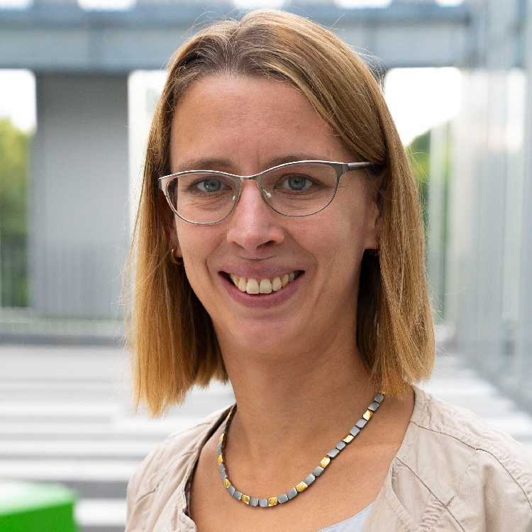 Prof. Dr. Sarah Spitzer - Futurewoman